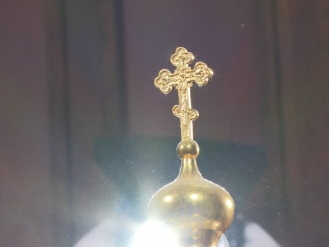 Pop mu zbor imena zabranio da ulazi u crkvu - Balkan Facts