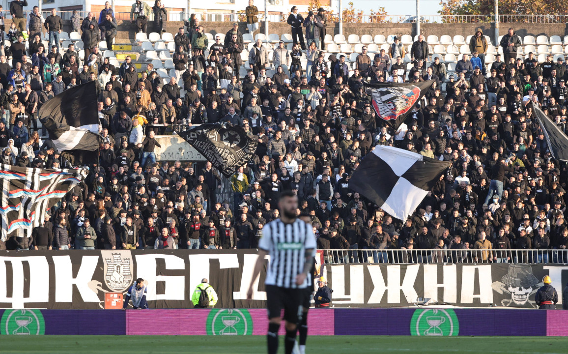 SNAŽNO OBRAĆANJE GROBARA: Naša stranka je Partizan, a otadžbina Srbija ...
