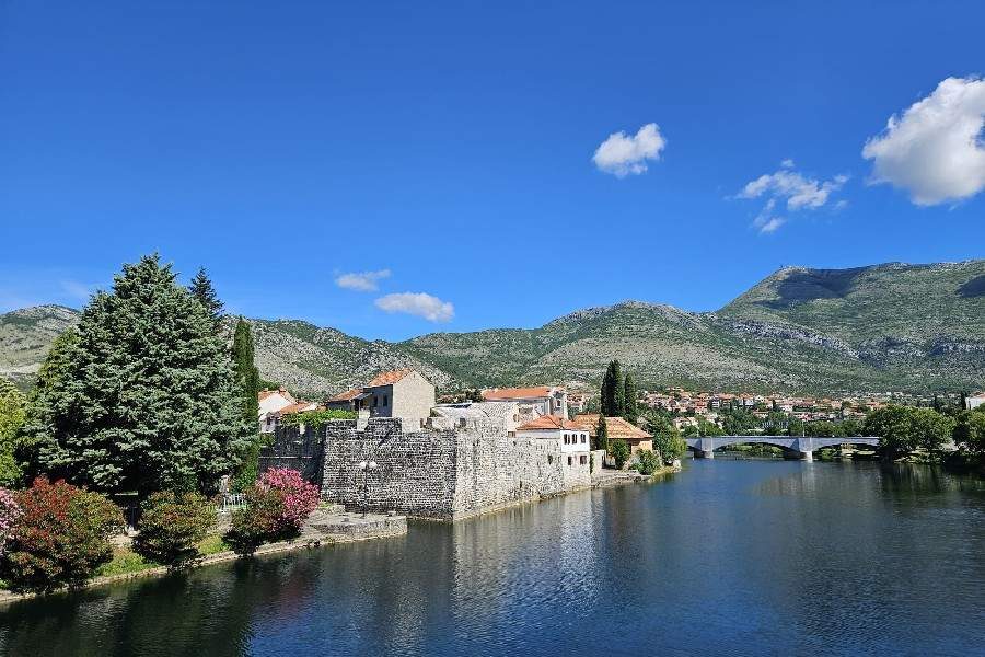 TREBINJE Grad sunca i vina - Balkan Facts